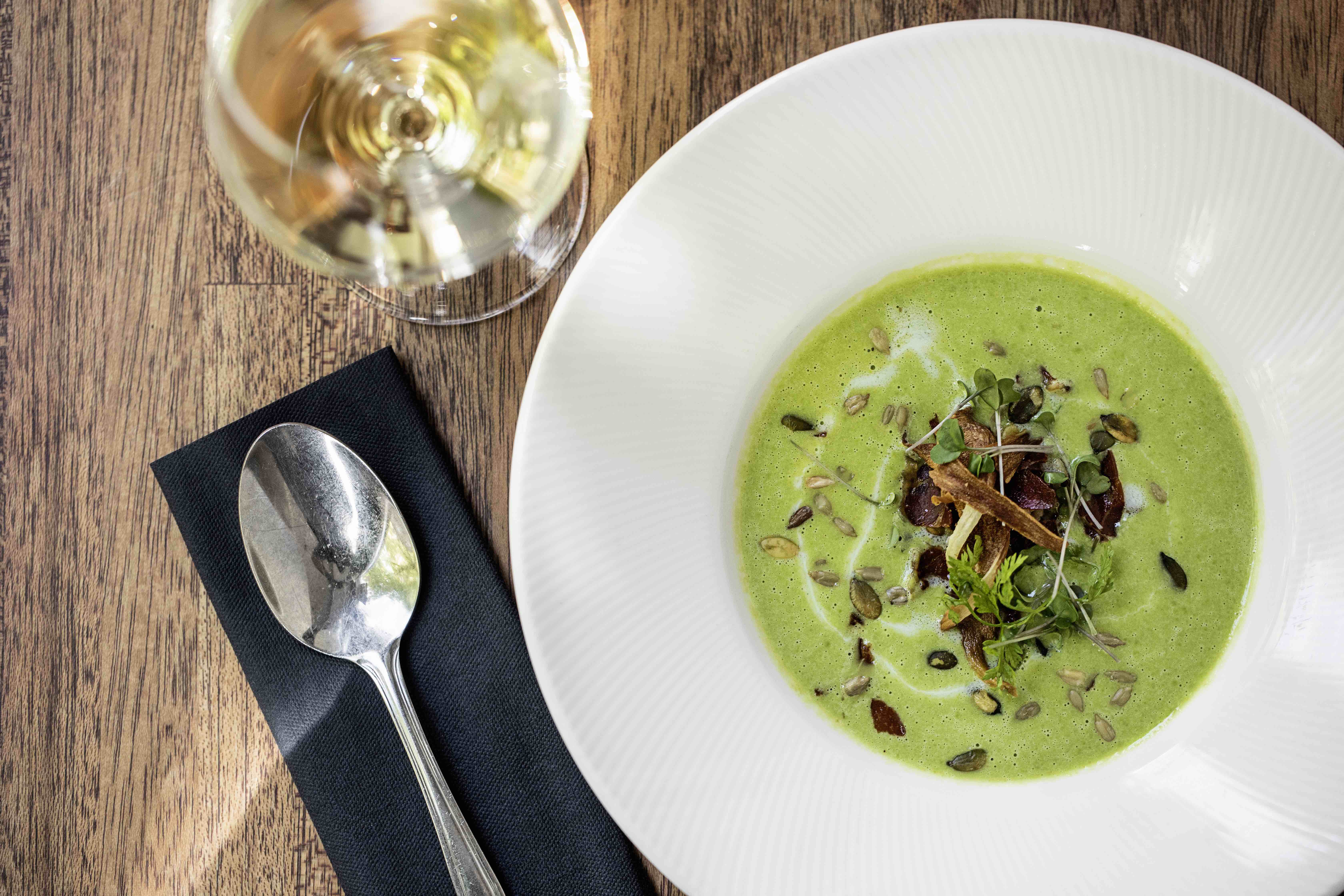 Tilbud på menu hos Komfur i Guldsmedgade i Aarhus C - 5 retter 300,-